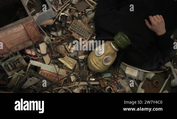 Broken junk Stock Videos & Footage - HD and 4K Video Clips - Alamy