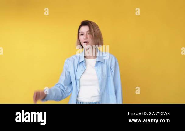 facepalm gesture forget regret woman doh gif loop Stock Video Footage ...