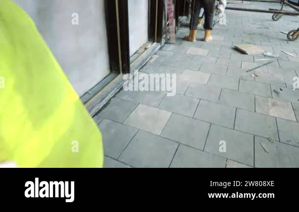 Scattered cables Stock Videos & Footage - HD and 4K Video Clips - Alamy