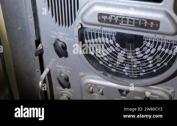 Tuning Iron Antique Receiver with Retro Dial Frequency Scale, Big ...