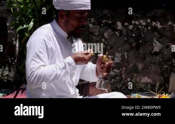 Remembrance bell Stock Videos & Footage - HD and 4K Video Clips - Alamy