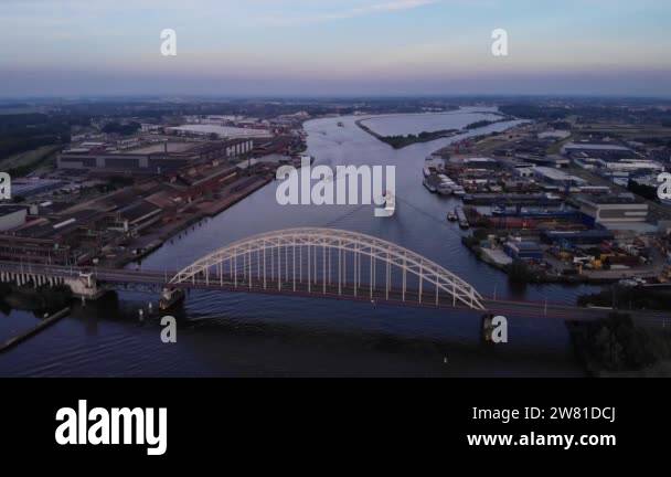 Bascule truss bridge Stock Videos & Footage - HD and 4K Video Clips - Alamy