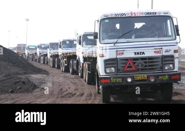 Trailer lorry Stock Videos & Footage - HD and 4K Video Clips - Alamy