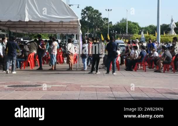 Thai doctor nurse Stock Videos & Footage - HD and 4K Video Clips - Alamy