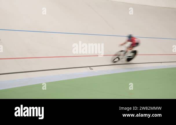 Track bicycles Stock Videos & Footage - HD and 4K Video Clips - Alamy
