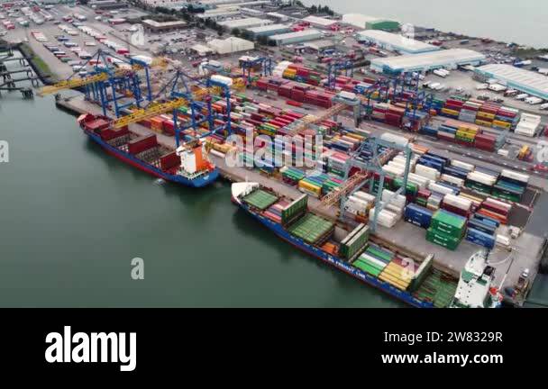 JORK RULER and BG RUBY unloading Containers by Crane working at ...