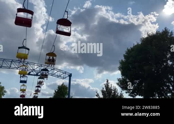 Skyride aerial tram Stock Videos & Footage - HD and 4K Video Clips - Alamy
