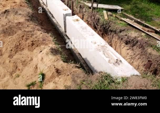Trench reinforcement Stock Videos & Footage - HD and 4K Video Clips - Alamy