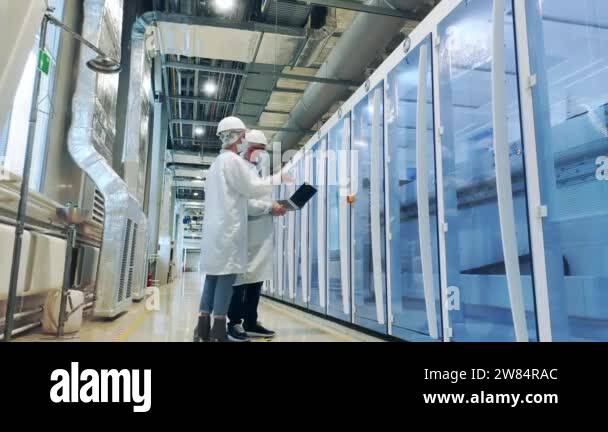 Solar cell factory Stock Videos & Footage - HD and 4K Video Clips - Alamy