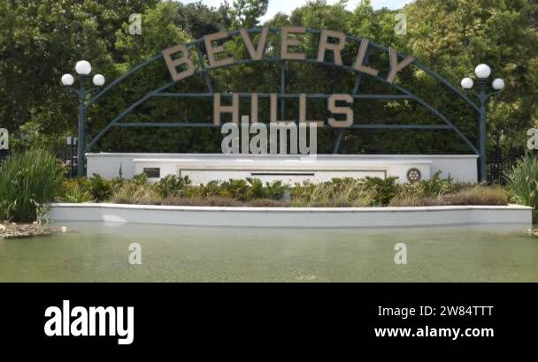 Beverly Hills, CA USA - July 2, 2021: The iconic Beverly Hills sign in ...