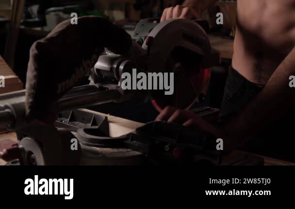 Sawn in half Stock Videos & Footage - HD and 4K Video Clips - Alamy