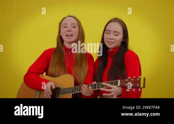 Singing twins Stock Videos & Footage - HD and 4K Video Clips - Alamy