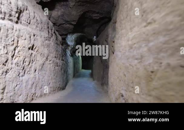Tunnels of the Egyptian pyramids. Science, archeology, underground ...