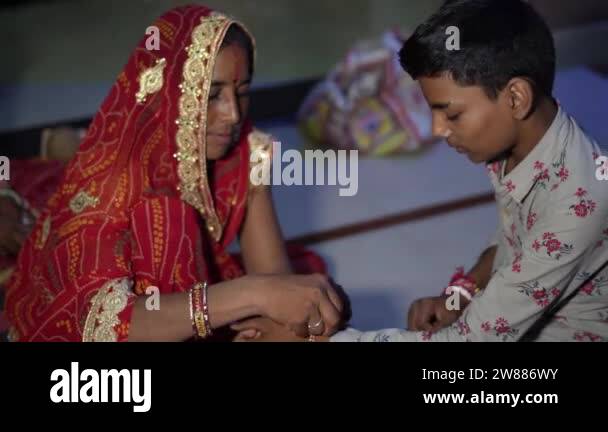 Joint hindu family Stock Videos & Footage - HD and 4K Video Clips - Alamy