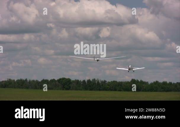 Competition glider sailplane Stock Videos & Footage - HD and 4K Video ...