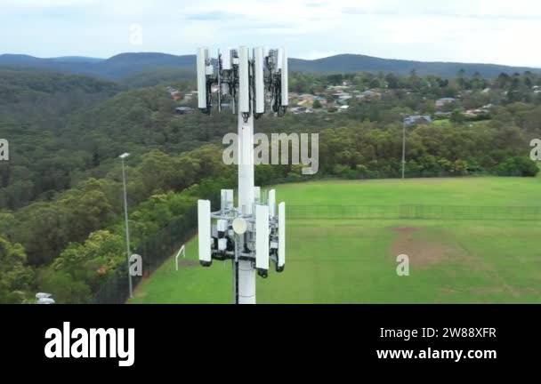 Monopole antenna Stock Videos & Footage - HD and 4K Video Clips - Alamy