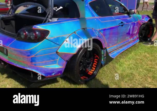 Vehicle with wrap Stock Videos & Footage - HD and 4K Video Clips - Alamy
