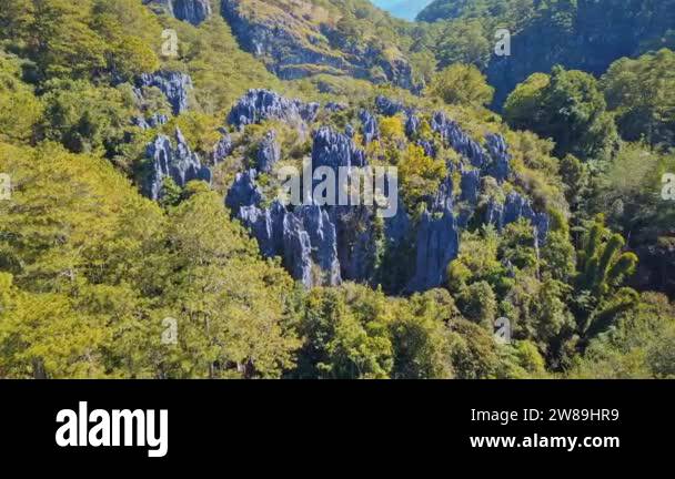 Sugong hanging coffin Stock Videos & Footage - HD and 4K Video Clips ...