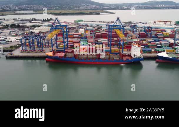 JORK RULER and BG RUBY unloading Containers by Crane working at ...