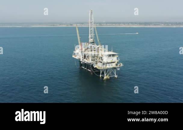 Offshore jack-up drilling rig and oil production platform in California ...