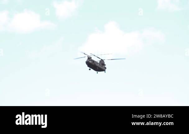 CH-47 Chinook Helicopter as it flies in the sky Stock Video Footage - Alamy