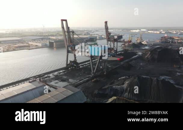 Industrial coal loading facility Stock Videos & Footage - HD and 4K ...