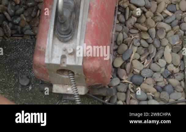 System trap Stock Videos & Footage - HD and 4K Video Clips - Alamy