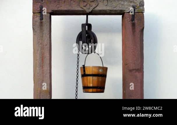 Medieval bucket Stock Videos & Footage - HD and 4K Video Clips - Alamy