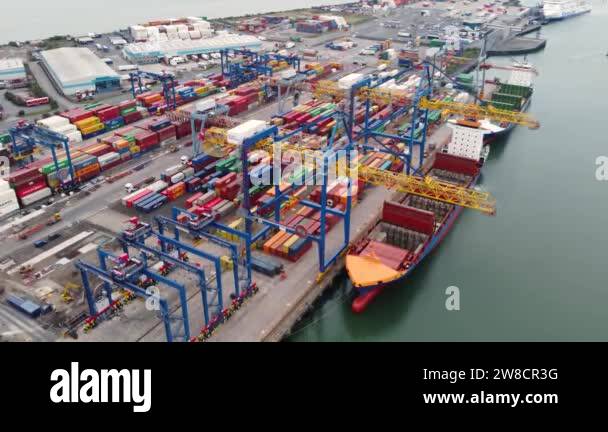 JORK RULER and BG RUBY unloading Containers by Crane working at ...
