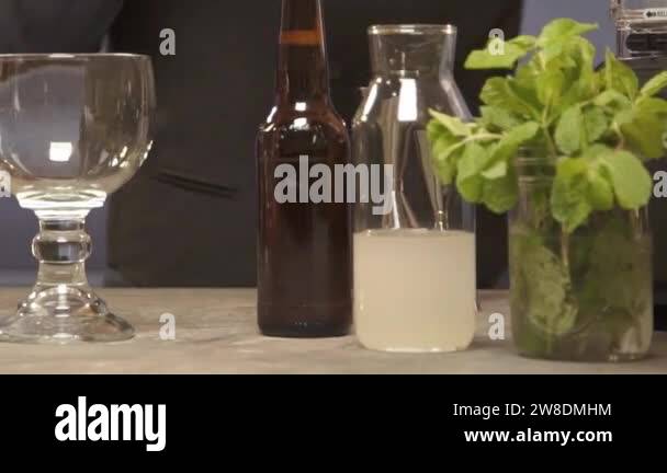 Panning shaker table Stock Videos & Footage - HD and 4K Video Clips - Alamy