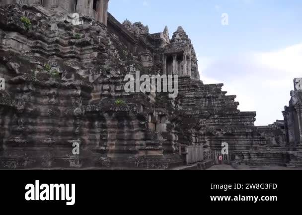 Pan down building Stock Videos & Footage - HD and 4K Video Clips - Alamy