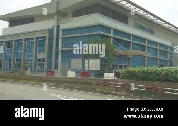 Big blue building Stock Videos & Footage - HD and 4K Video Clips - Alamy