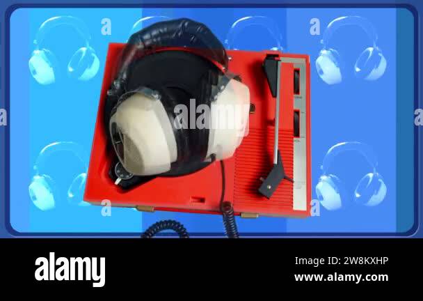 Retro turntables Stock Videos & Footage - HD and 4K Video Clips - Alamy