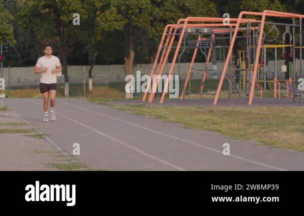 Middle distance runner Stock Videos & Footage - HD and 4K Video Clips ...