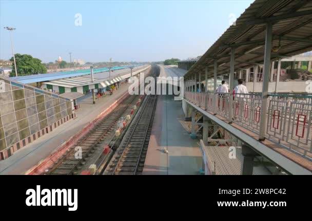 Indian railway station platform Stock Videos & Footage - HD and 4K ...