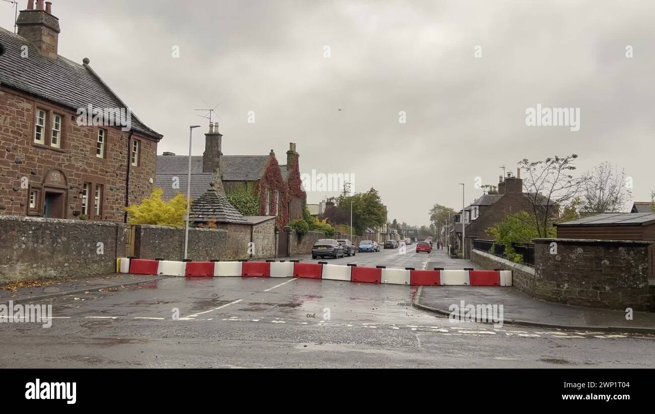 Weather warning issued by met office uk Stock Videos & Footage - HD and ...