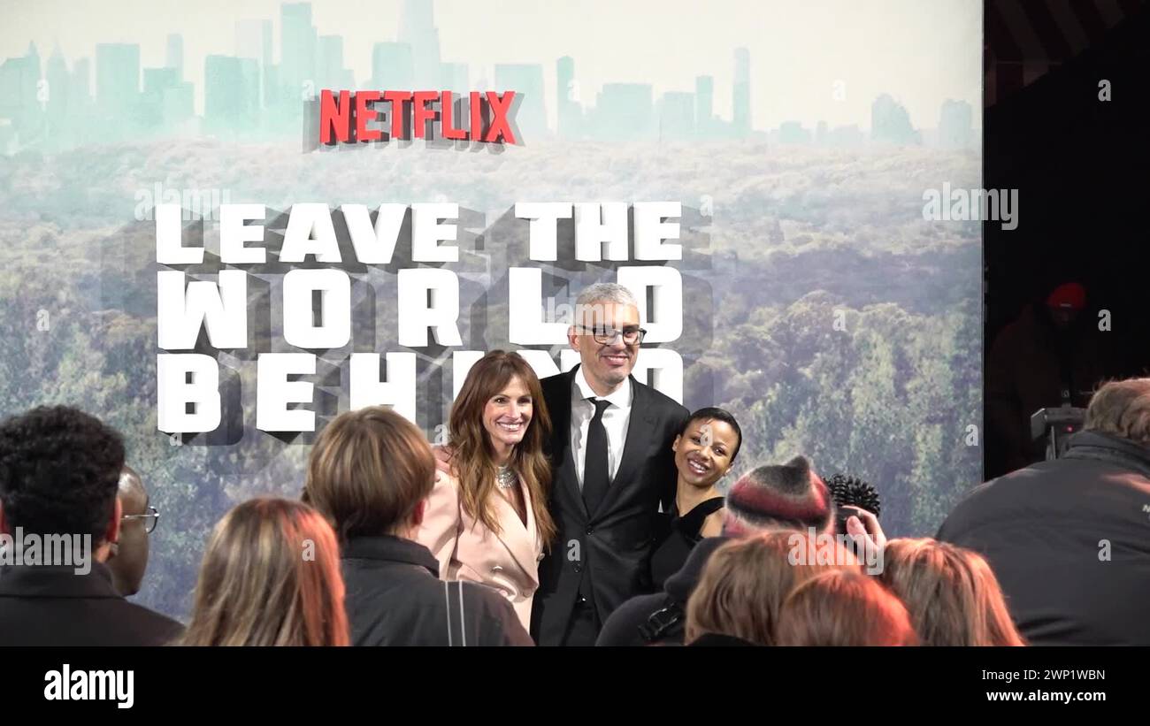 Interview with Julia Roberts at UK premiere of 'Leave the World behind' in London Stock Video ...