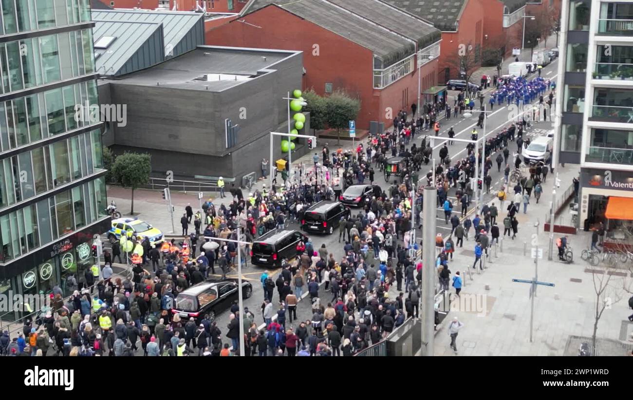Funeral procession mourners hearse Stock Videos & Footage - HD and 4K ...