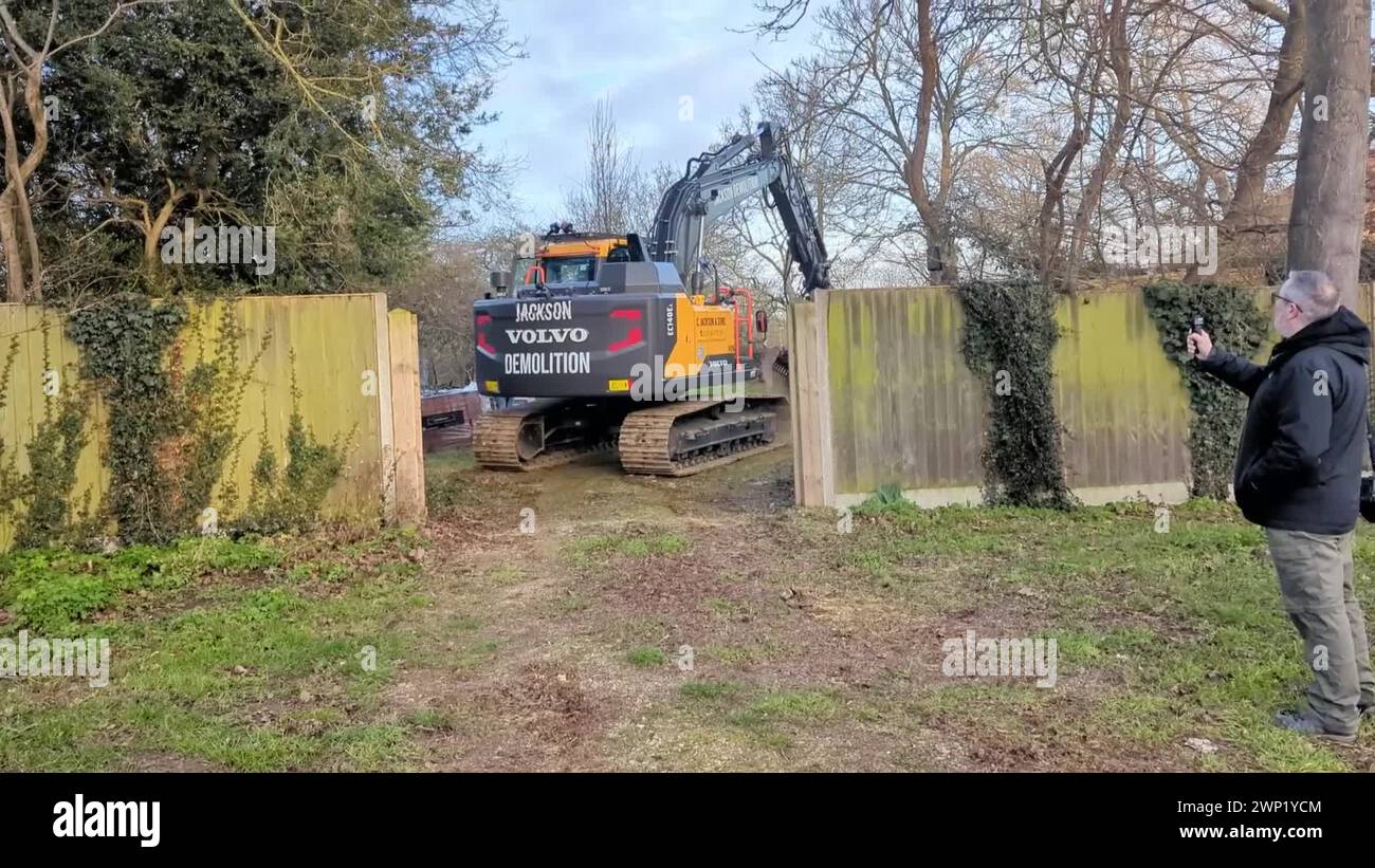 Demolition crew continue work at the home of Captain Sir Tom Moore’s ...