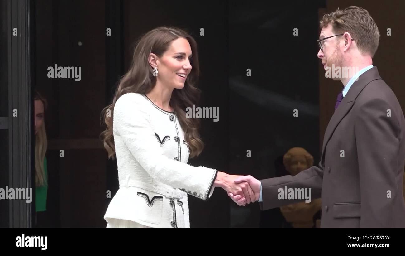 Apology confusion Stock Videos & Footage - HD and 4K Video Clips - Alamy