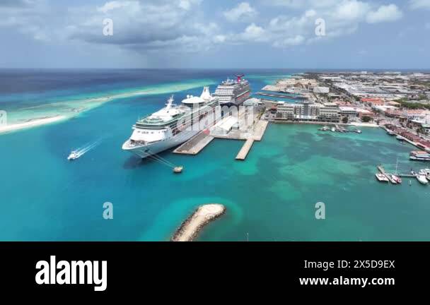 Caribbean Cruise Ship At Oranjestad In Caribbean Netherlands Aruba ...