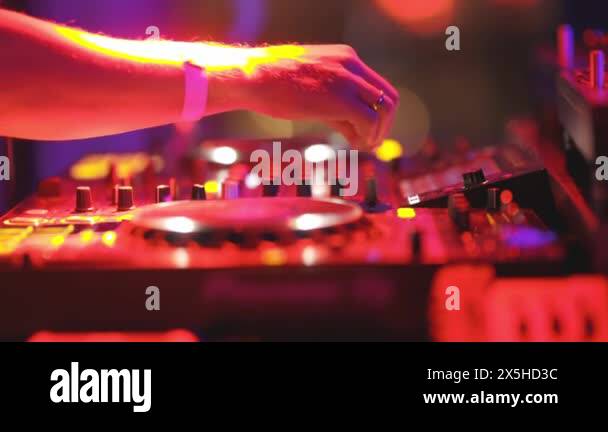 Pioneer vinyl record player Stock Videos & Footage - HD and 4K Video ...