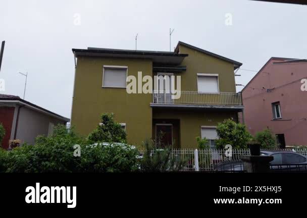 Day house Stock Videos & Footage - HD and 4K Video Clips - Alamy