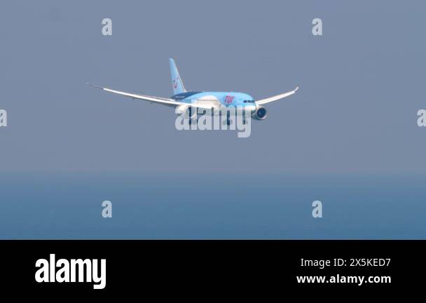 Boeing 787 dreamliner front Stock Videos & Footage - HD and 4K Video ...
