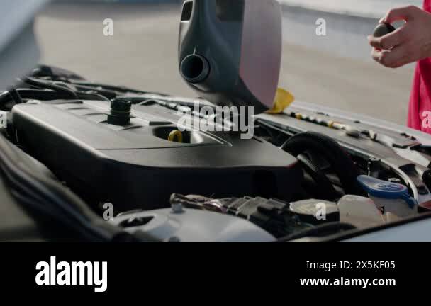 Reliable auto repair Stock Videos & Footage - HD and 4K Video Clips - Alamy