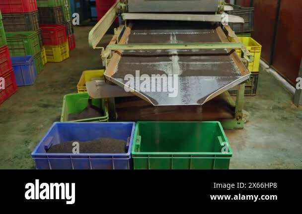 Loose boxes Stock Videos & Footage - HD and 4K Video Clips - Alamy