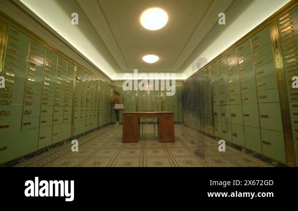Bank vault cash Stock Videos & Footage - HD and 4K Video Clips - Alamy