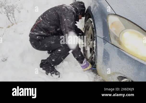 Roadside chains Stock Videos & Footage - HD and 4K Video Clips - Alamy