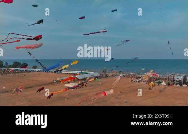 Dancing kites Stock Videos & Footage - HD and 4K Video Clips - Alamy
