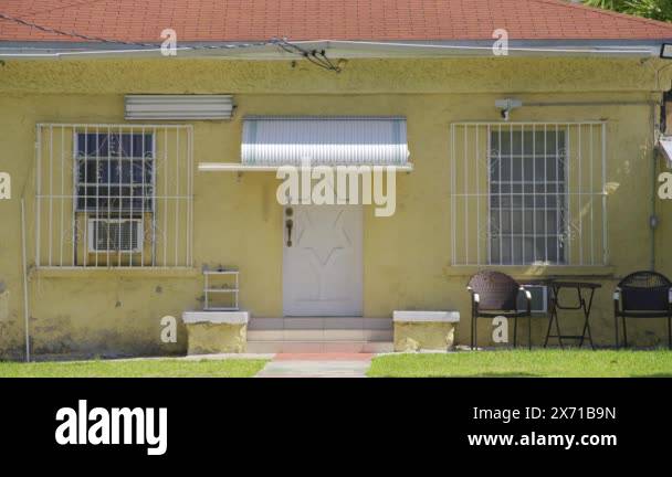 Star on house Stock Videos & Footage - HD and 4K Video Clips - Alamy